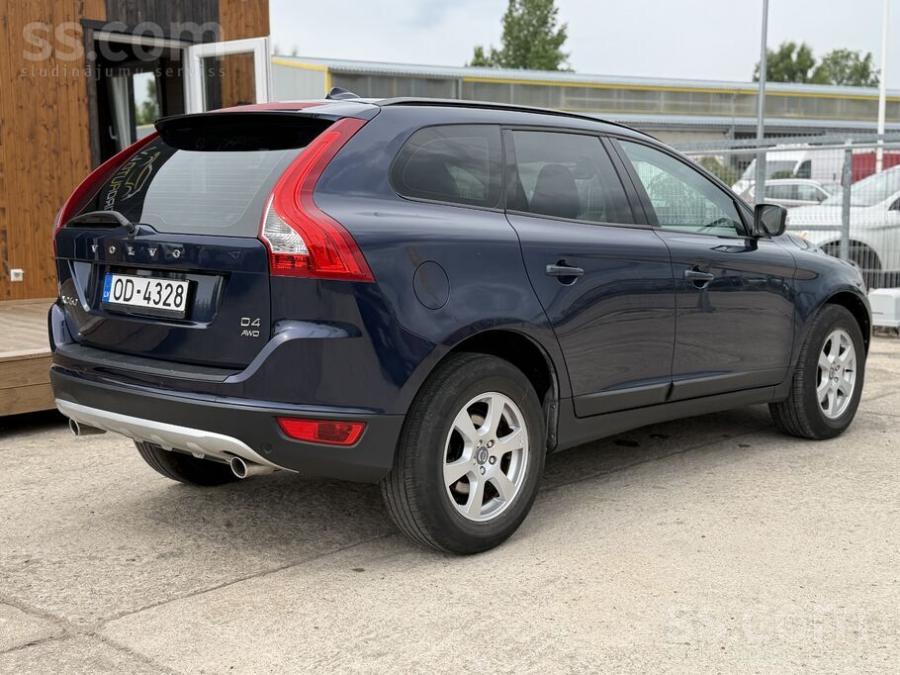 Zils Volvo XC60 2012 Rīga, ar dzinēja tilpumu 2.40 L un nobraukumu 309 tūkst. km par 8750 €, foto 14 vietnē AUTOMOTO.COM.LV