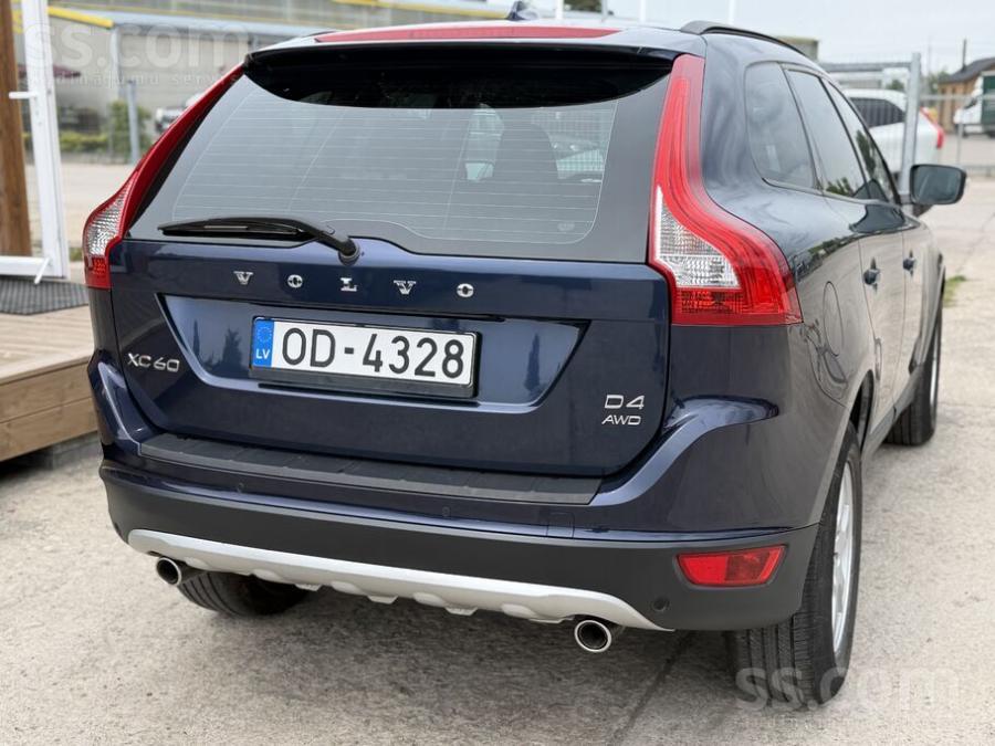 Zils Volvo XC60 2012 Rīga, ar dzinēja tilpumu 2.40 L un nobraukumu 309 tūkst. km par 8750 €, foto 16 vietnē AUTOMOTO.COM.LV