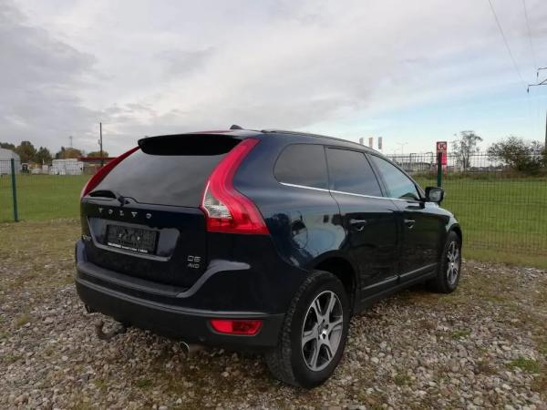 Blue Volvo XC60 2012 in Saldus, with an engine capacity of 2.40 L and mileage of 252 thousand km for 9700 €, photo 2 on AUTOMOTO.COM.LV