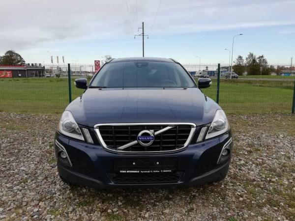 Blue Volvo XC60 2012 in Saldus, with an engine capacity of 2.40 L and mileage of 252 thousand km for 9700 €, photo 5 on AUTOMOTO.COM.LV
