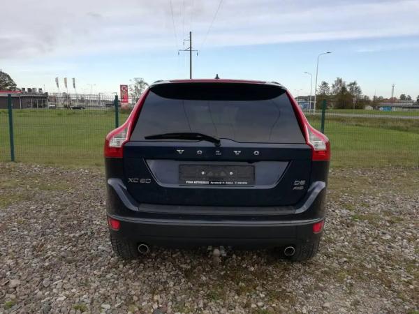 Blue Volvo XC60 2012 in Saldus, with an engine capacity of 2.40 L and mileage of 252 thousand km for 9700 €, photo 6 on AUTOMOTO.COM.LV