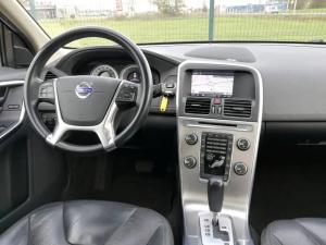 Blue Volvo XC60 2012 in Saldus, with an engine capacity of 2.40 L and mileage of 252 thousand km for 9700 €, photo 8 on AUTOMOTO.COM.LV