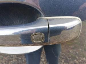 Blue Volvo XC60 2012 in Saldus, with an engine capacity of 2.40 L and mileage of 252 thousand km for 9700 €, photo 15 on AUTOMOTO.COM.LV