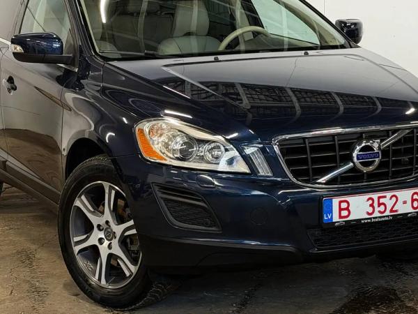 Blue Volvo XC60 2012 in Jurmala, with an engine capacity of 2.00 L and mileage of 264 thousand km for 10495 €, photo 4 on AUTOMOTO.COM.LV