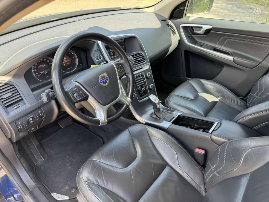 Zils Volvo XC60 2012 Alīta, ar dzinēja tilpumu 2.00 L un nobraukumu 291 tūkst. km par 8450 €, foto 8 vietnē AUTOMOTO.COM.LV