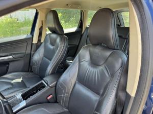 Zils Volvo XC60 2012 Alīta, ar dzinēja tilpumu 2.00 L un nobraukumu 291 tūkst. km par 8450 €, foto 9 vietnē AUTOMOTO.COM.LV