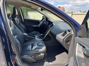 Zils Volvo XC60 2012 Alīta, ar dzinēja tilpumu 2.00 L un nobraukumu 291 tūkst. km par 8450 €, foto 10 vietnē AUTOMOTO.COM.LV
