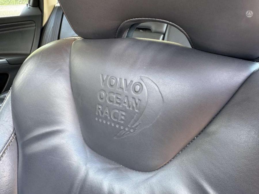 Zils Volvo XC60 2012 Alīta, ar dzinēja tilpumu 2.00 L un nobraukumu 291 tūkst. km par 8450 €, foto 18 vietnē AUTOMOTO.COM.LV