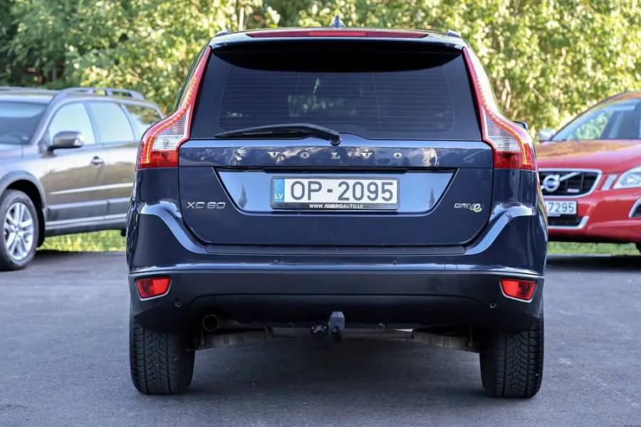 Zils Volvo XC60 2012 Jelgava, ar dzinēja tilpumu 2.00 L un nobraukumu 280 tūkst. km par 9990 €, foto 6 vietnē AUTOMOTO.COM.LV