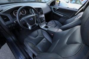 Zils Volvo XC60 2012 Jelgava, ar dzinēja tilpumu 2.00 L un nobraukumu 280 tūkst. km par 9990 €, foto 9 vietnē AUTOMOTO.COM.LV