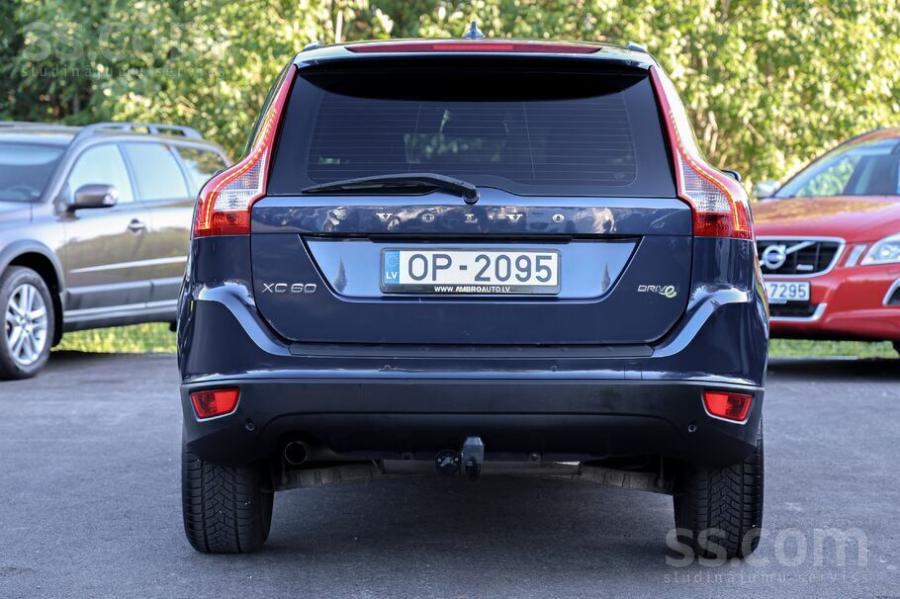 Zils Volvo XC60 2012 Jelgava, ar dzinēja tilpumu 2.00 L un nobraukumu 0 tūkst. km par 9990 €, foto 6 vietnē AUTOMOTO.COM.LV