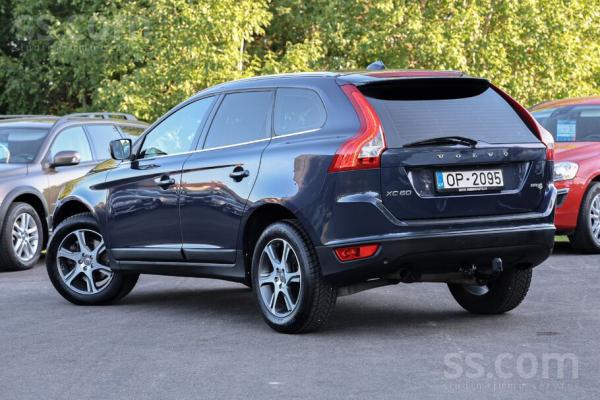 Blue Volvo XC60 2012 in Jelgava, with an engine capacity of 2.00 L and mileage of 0 thousand km for 9990 €, photo 6 on AUTOMOTO.COM.LV