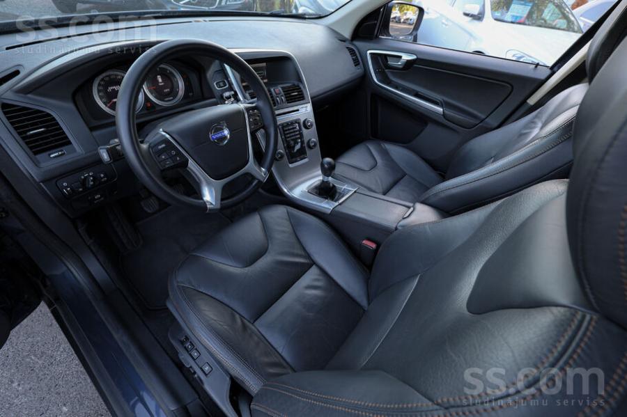 Zils Volvo XC60 2012 Jelgava, ar dzinēja tilpumu 2.00 L un nobraukumu 0 tūkst. km par 9990 €, foto 9 vietnē AUTOMOTO.COM.LV