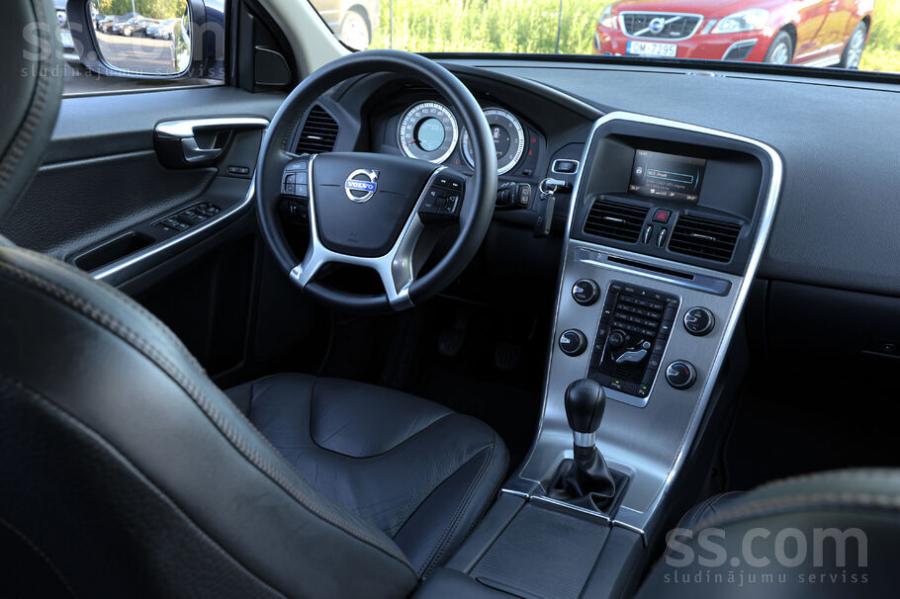 Zils Volvo XC60 2012 Jelgava, ar dzinēja tilpumu 2.00 L un nobraukumu 0 tūkst. km par 9990 €, foto 14 vietnē AUTOMOTO.COM.LV