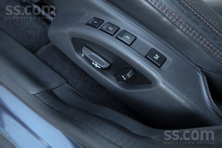 Zils Volvo XC60 2012 Jelgava, ar dzinēja tilpumu 2.00 L un nobraukumu 0 tūkst. km par 9990 €, foto 23 vietnē AUTOMOTO.COM.LV