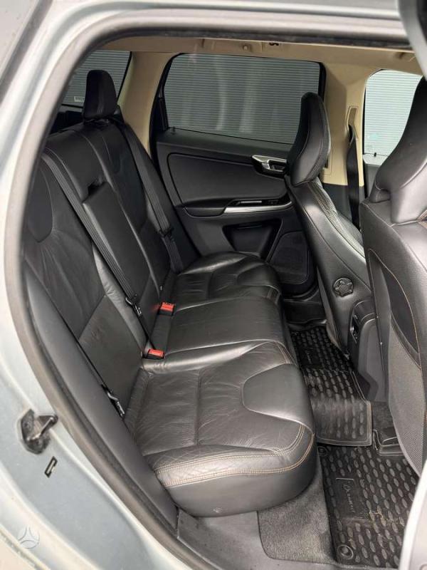Zils Volvo XC60 2012 Klaipėda, ar dzinēja tilpumu 3.20 L un nobraukumu 297 tūkst. km par 6700 €, foto 7 vietnē AUTOMOTO.COM.LV