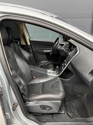 Zils Volvo XC60 2012 Klaipėda, ar dzinēja tilpumu 3.20 L un nobraukumu 297 tūkst. km par 6700 €, foto 10 vietnē AUTOMOTO.COM.LV