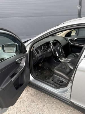 Zils Volvo XC60 2012 Klaipėda, ar dzinēja tilpumu 3.20 L un nobraukumu 297 tūkst. km par 6700 €, foto 23 vietnē AUTOMOTO.COM.LV