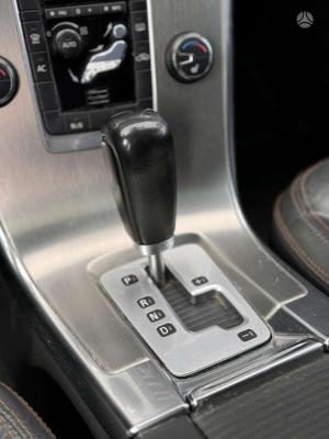 Zils Volvo XC60 2012 Klaipėda, ar dzinēja tilpumu 3.20 L un nobraukumu 297 tūkst. km par 6700 €, foto 33 vietnē AUTOMOTO.COM.LV