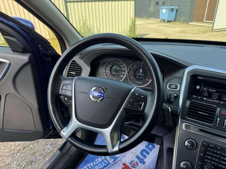 Zils Volvo XC60 2012 Alīta, ar dzinēja tilpumu 2.00 L un nobraukumu 291 tūkst. km par 8550 €, foto 11 vietnē AUTOMOTO.COM.LV