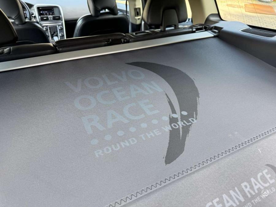 Zils Volvo XC60 2012 Alīta, ar dzinēja tilpumu 2.00 L un nobraukumu 291 tūkst. km par 8550 €, foto 21 vietnē AUTOMOTO.COM.LV
