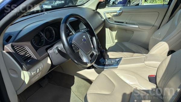 Zils Volvo XC60 2012 Rīga, ar dzinēja tilpumu 2.00 L un nobraukumu 311 tūkst. km par 8250 €, foto 9 vietnē AUTOMOTO.COM.LV