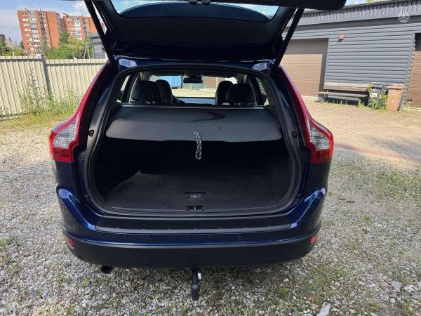 Blue Volvo XC60 2012 in Alytus, with an engine capacity of 2.00 L and mileage of 291 thousand km for 8450 €, photo 5 on AUTOMOTO.COM.LV