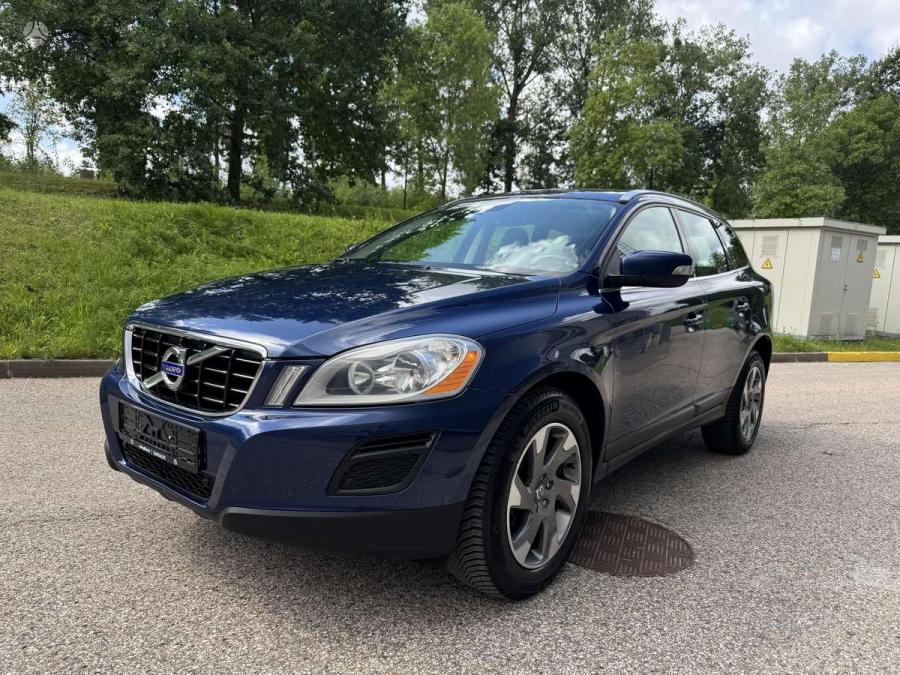 Blue Volvo XC60 2012 in Alytus, with an engine capacity of 2.00 L and mileage of 291 thousand km for 7950 €, photo 1 on AUTOMOTO.COM.LV