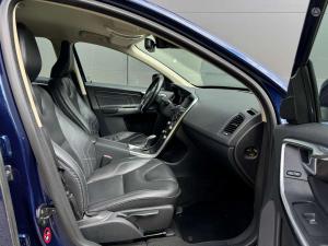 Blue Volvo XC60 2012 in Alytus, with an engine capacity of 2.00 L and mileage of 291 thousand km for 7950 €, photo 10 on AUTOMOTO.COM.LV