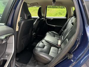 Blue Volvo XC60 2012 in Alytus, with an engine capacity of 2.00 L and mileage of 291 thousand km for 7950 €, photo 11 on AUTOMOTO.COM.LV