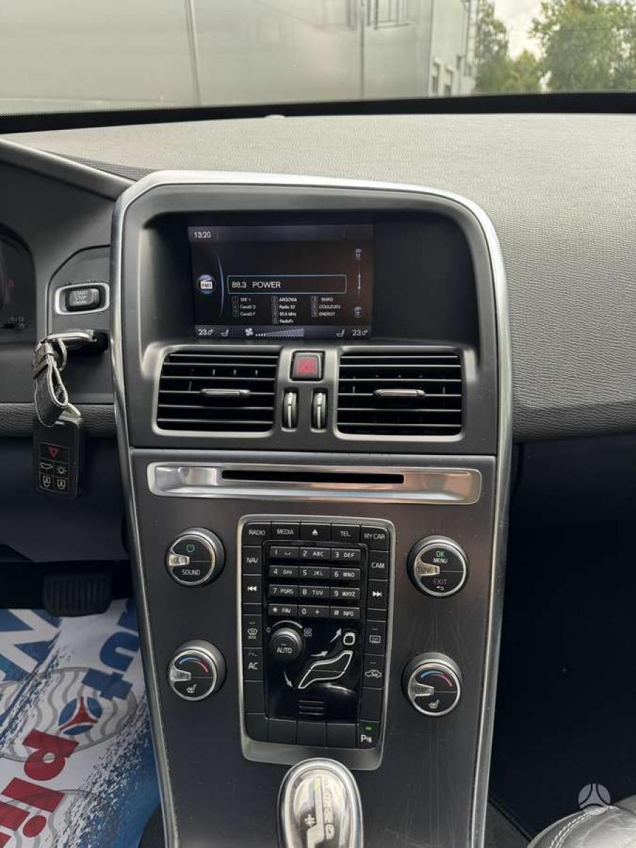 Blue Volvo XC60 2012 in Alytus, with an engine capacity of 2.00 L and mileage of 291 thousand km for 7950 €, photo 13 on AUTOMOTO.COM.LV