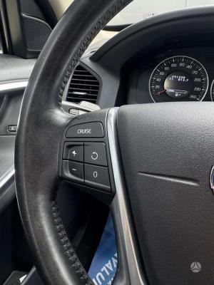 Blue Volvo XC60 2012 in Alytus, with an engine capacity of 2.00 L and mileage of 291 thousand km for 7950 €, photo 19 on AUTOMOTO.COM.LV
