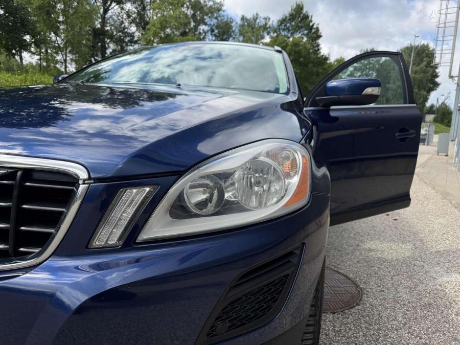 Blue Volvo XC60 2012 in Alytus, with an engine capacity of 2.00 L and mileage of 291 thousand km for 7950 €, photo 28 on AUTOMOTO.COM.LV