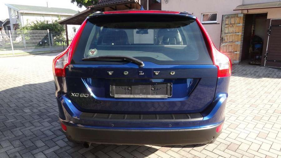 Zils Volvo XC60 2012 Joniškis, ar dzinēja tilpumu 1.98 L un nobraukumu 304 tūkst. km par 6949 €, foto 8 vietnē AUTOMOTO.COM.LV