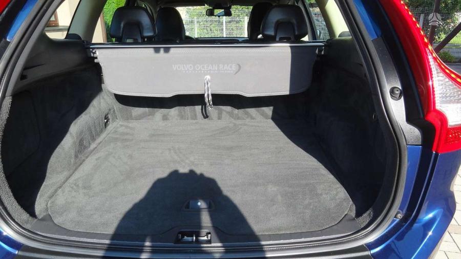 Zils Volvo XC60 2012 Joniškis, ar dzinēja tilpumu 1.98 L un nobraukumu 304 tūkst. km par 6949 €, foto 16 vietnē AUTOMOTO.COM.LV