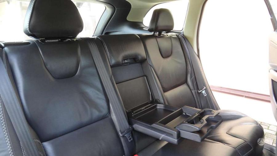 Zils Volvo XC60 2012 Joniškis, ar dzinēja tilpumu 1.98 L un nobraukumu 304 tūkst. km par 6949 €, foto 31 vietnē AUTOMOTO.COM.LV