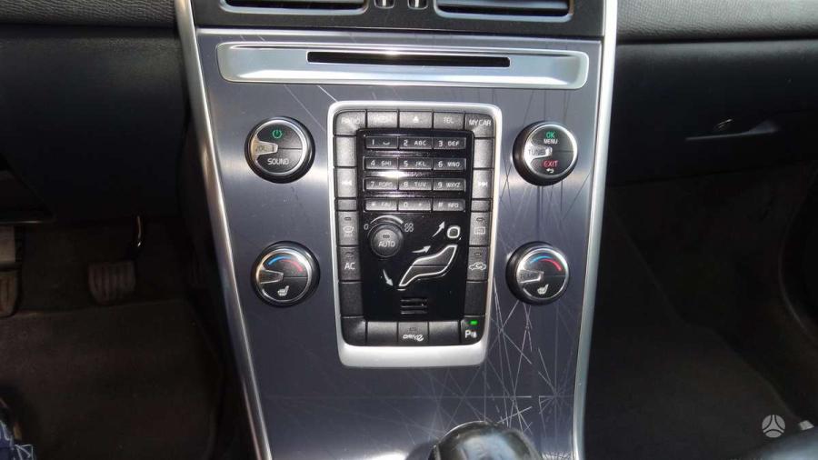 Zils Volvo XC60 2012 Joniškis, ar dzinēja tilpumu 1.98 L un nobraukumu 304 tūkst. km par 6949 €, foto 40 vietnē AUTOMOTO.COM.LV