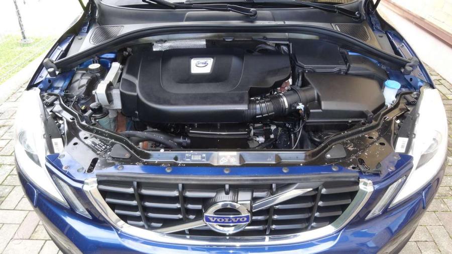 Zils Volvo XC60 2012 Joniškis, ar dzinēja tilpumu 1.98 L un nobraukumu 304 tūkst. km par 6949 €, foto 44 vietnē AUTOMOTO.COM.LV