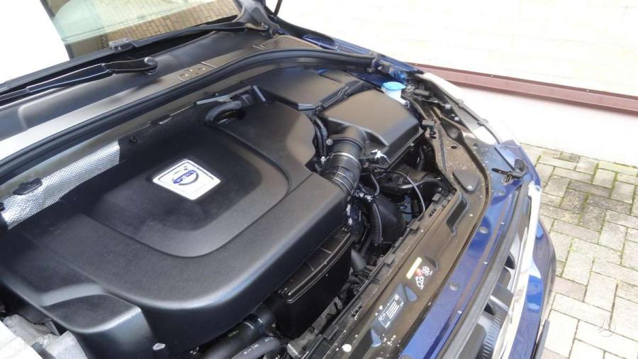 Zils Volvo XC60 2012 Joniškis, ar dzinēja tilpumu 1.98 L un nobraukumu 304 tūkst. km par 6949 €, foto 46 vietnē AUTOMOTO.COM.LV