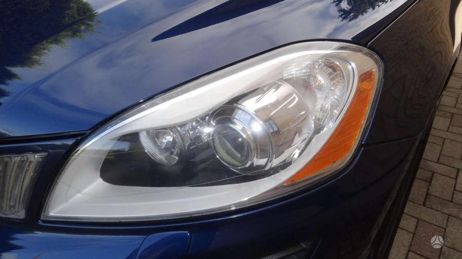 Zils Volvo XC60 2012 Joniškis, ar dzinēja tilpumu 1.98 L un nobraukumu 304 tūkst. km par 6949 €, foto 48 vietnē AUTOMOTO.COM.LV