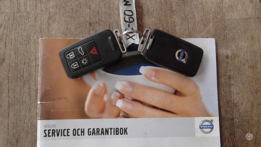 Zils Volvo XC60 2012 Joniškis, ar dzinēja tilpumu 1.98 L un nobraukumu 304 tūkst. km par 6949 €, foto 52 vietnē AUTOMOTO.COM.LV