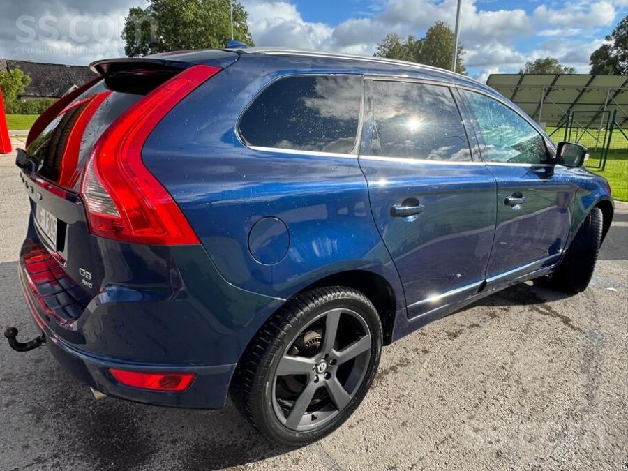 Blue Volvo XC60 2012 in Riga, with an engine capacity of 2.40 L and mileage of 340 thousand km for 7000 €, photo 3 on AUTOMOTO.COM.LV