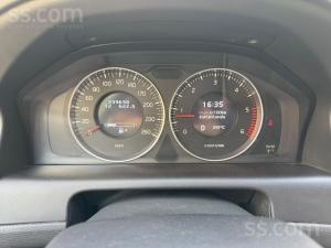 Blue Volvo XC60 2012 in Riga, with an engine capacity of 2.40 L and mileage of 340 thousand km for 7000 €, photo 7 on AUTOMOTO.COM.LV