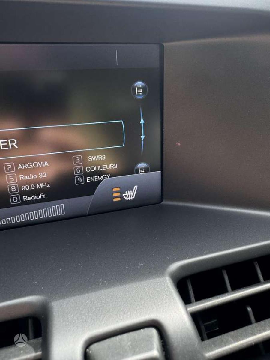 Zils Volvo XC60 2012 Alīta, ar dzinēja tilpumu 2.00 L un nobraukumu 291 tūkst. km par 7650 €, foto 16 vietnē AUTOMOTO.COM.LV
