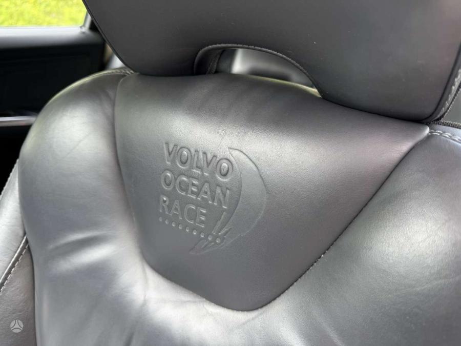 Zils Volvo XC60 2012 Alīta, ar dzinēja tilpumu 2.00 L un nobraukumu 291 tūkst. km par 7650 €, foto 23 vietnē AUTOMOTO.COM.LV