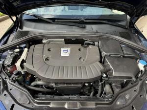 Zils Volvo XC60 2012 Alīta, ar dzinēja tilpumu 2.00 L un nobraukumu 291 tūkst. km par 7650 €, foto 36 vietnē AUTOMOTO.COM.LV