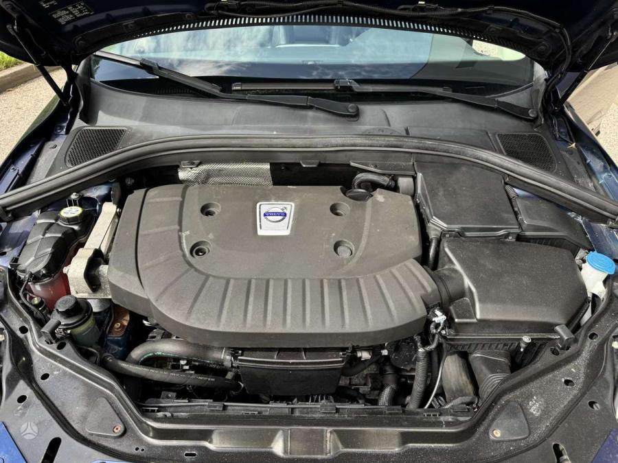 Zils Volvo XC60 2012 Alīta, ar dzinēja tilpumu 2.00 L un nobraukumu 291 tūkst. km par 7650 €, foto 36 vietnē AUTOMOTO.COM.LV