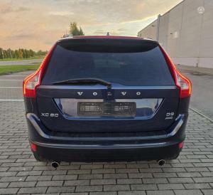Blue Volvo XC60 2012 in Panevezys, with an engine capacity of 2.40 L and mileage of 342 thousand km for 6999 €, photo 6 on AUTOMOTO.COM.LV