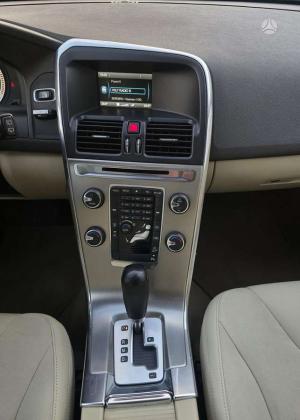 Blue Volvo XC60 2012 in Panevezys, with an engine capacity of 2.40 L and mileage of 342 thousand km for 6999 €, photo 25 on AUTOMOTO.COM.LV