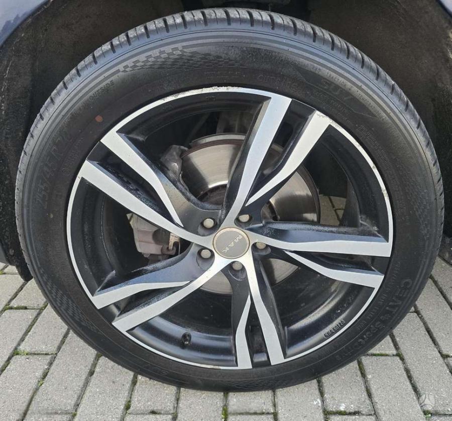 Blue Volvo XC60 2012 in Panevezys, with an engine capacity of 2.40 L and mileage of 342 thousand km for 6999 €, photo 36 on AUTOMOTO.COM.LV